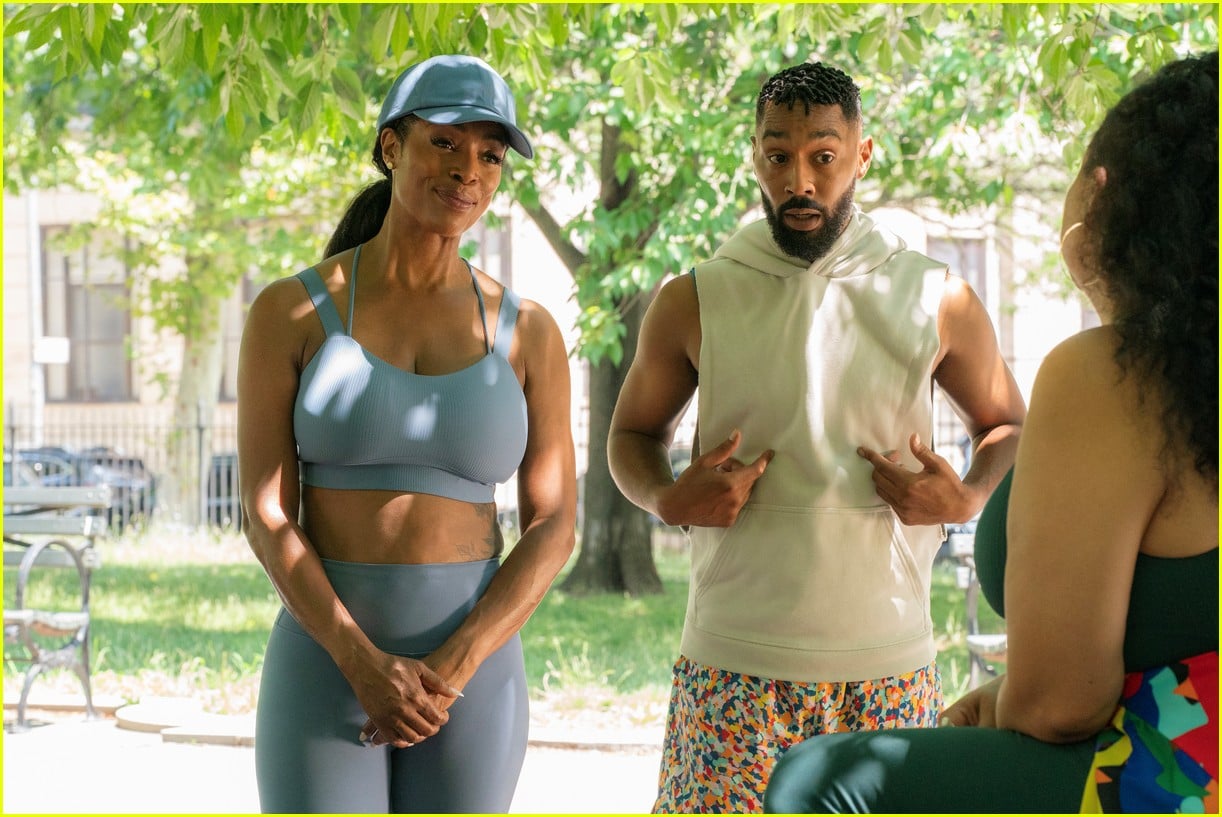 'Survival of the Thickest' Season 2: Michelle Buteau Returns In Trailer for Netflix Comedy ...