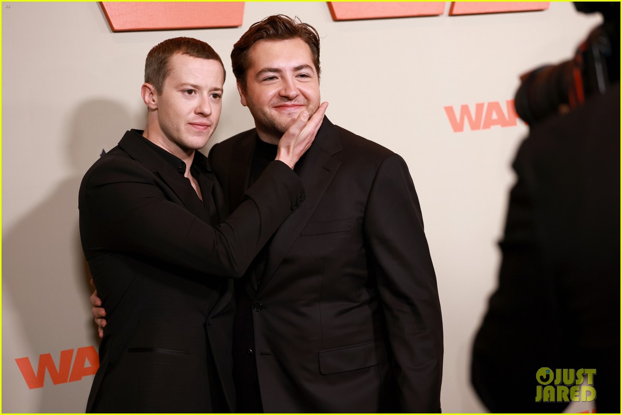 A24's Star-Studded 'Warfare' Cast Assembles at L.A. Red Carpet Premiere ...