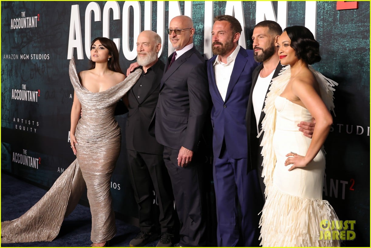 Ben Affleck & Jon Bernthal Buddy Up at 'The Accountant 2' Premiere in L ...