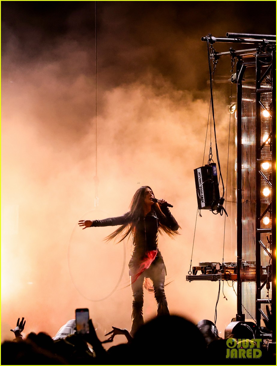 Addison Rae Makes Surprise Coachella 2025 Appearance During Arca's Set!: Photo 5145550 ...