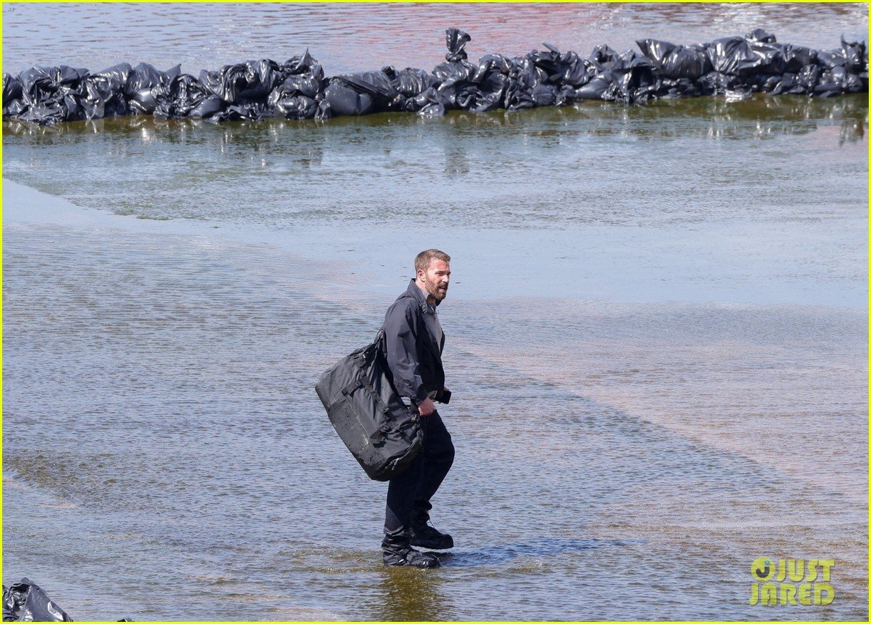 Ben Affleck's Famous Back Tattoo Looks Different: the Once Colorful ...