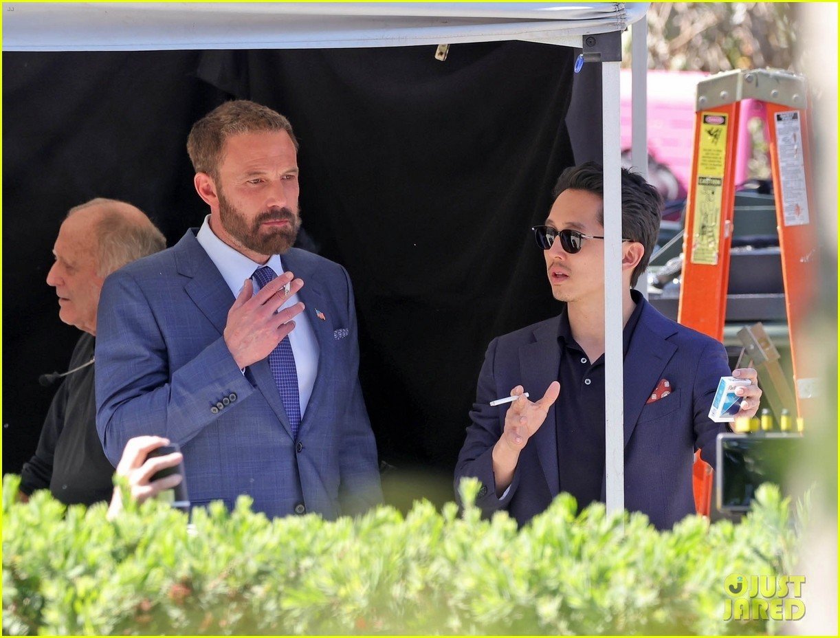 Ben Affleck & Steven Yeun Film a Mayoral Campaign Scene for Crime ...