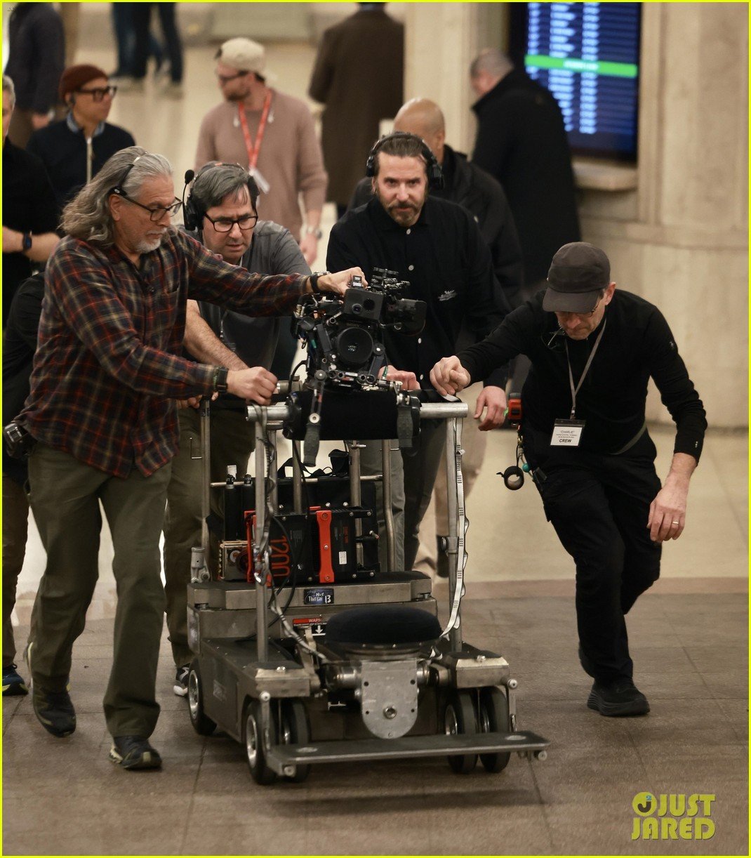 Bradley Cooper Gives Direction to Laura Dern & Will Arnett On Set of ...
