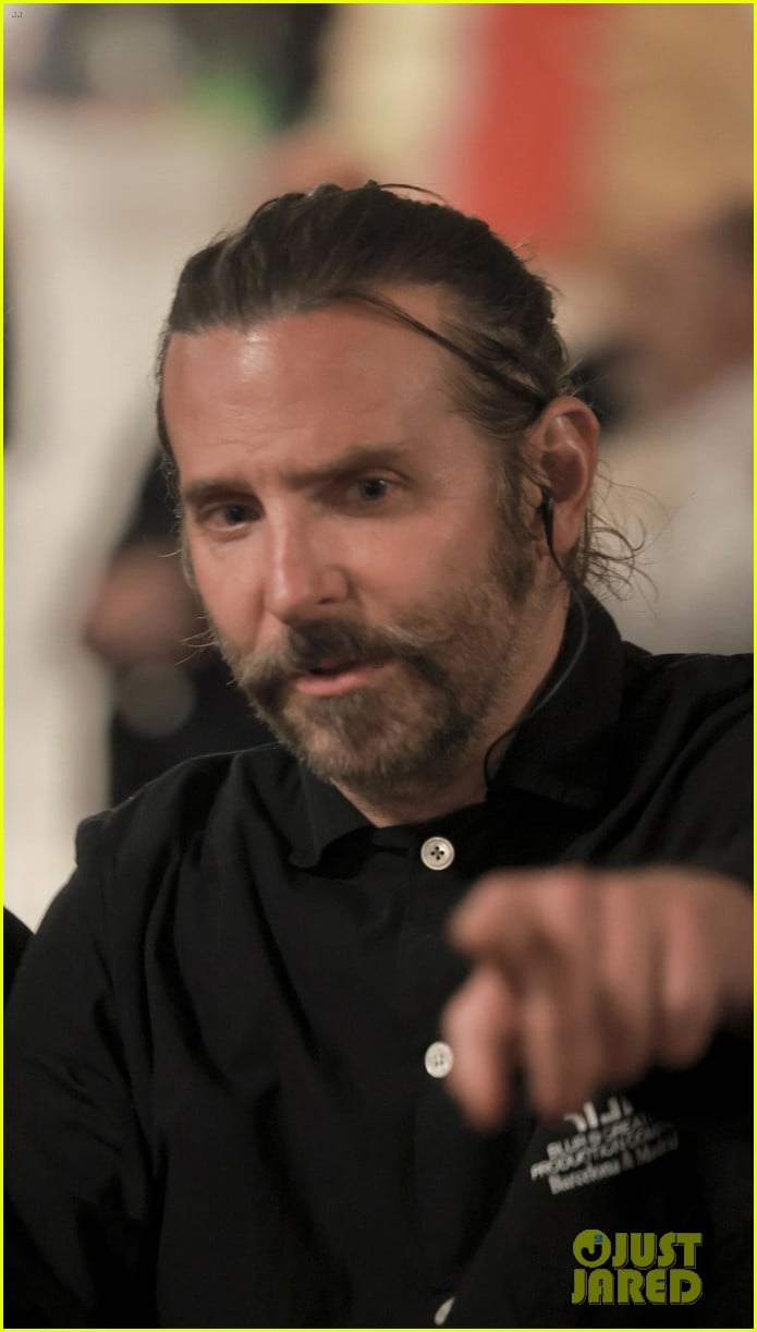 Bradley Cooper Gives Direction to Laura Dern & Will Arnett On Set of ...