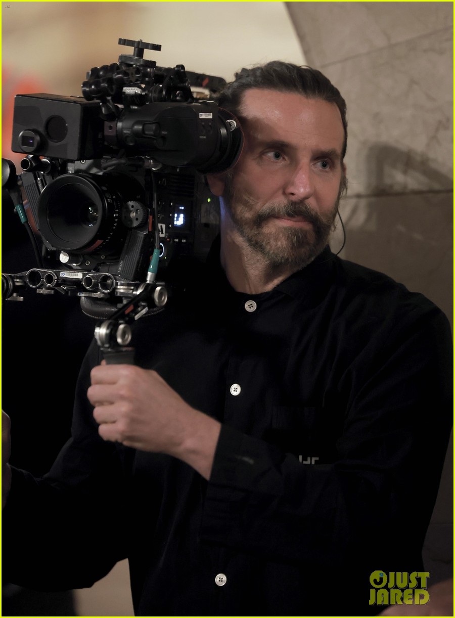 Bradley Cooper Gives Direction to Laura Dern & Will Arnett On Set of ...