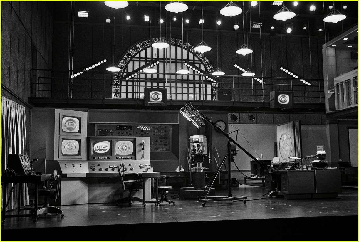 Production Photos from George Clooney's Broadway Debut Released as New ...