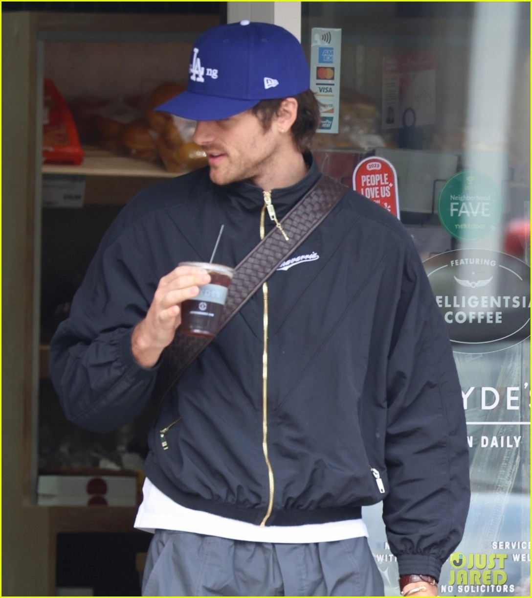 Jacob Elordi Keeps Low Profile on Coffee Run in Los Angeles: Photo ...