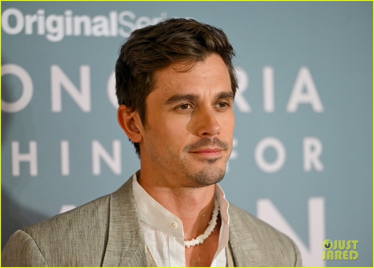 Eva Longoria, Gloria Estefan, & More VIPs Show Up at 'Real Women Have ...