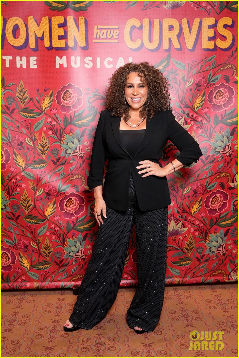 Eva Longoria, Gloria Estefan, & More VIPs Show Up at 'Real Women Have ...