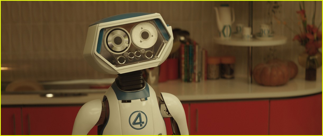 'Fantastic Four: First Steps' Trailer Gives First Look at Julia Garner's Silver Surfer - Watch ...