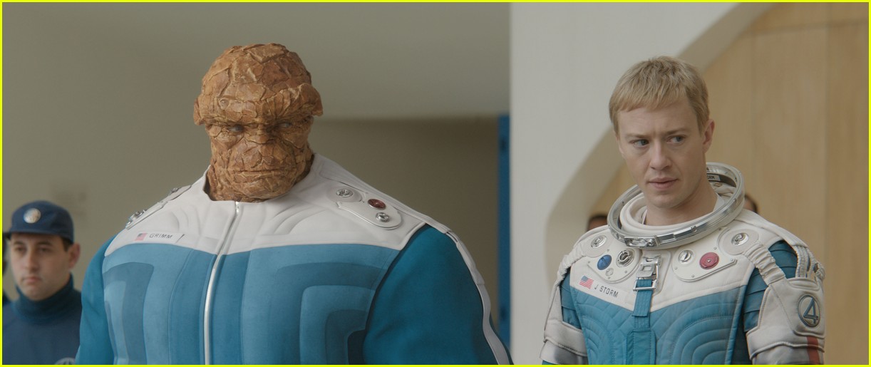'Fantastic Four: First Steps' Trailer Gives First Look at Julia Garner's Silver Surfer - Watch ...