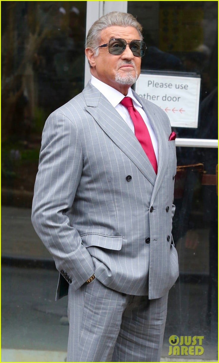 Sylvester Stallone Gets Visit From Wife Jennifer Flavin on 'Tulsa King ...