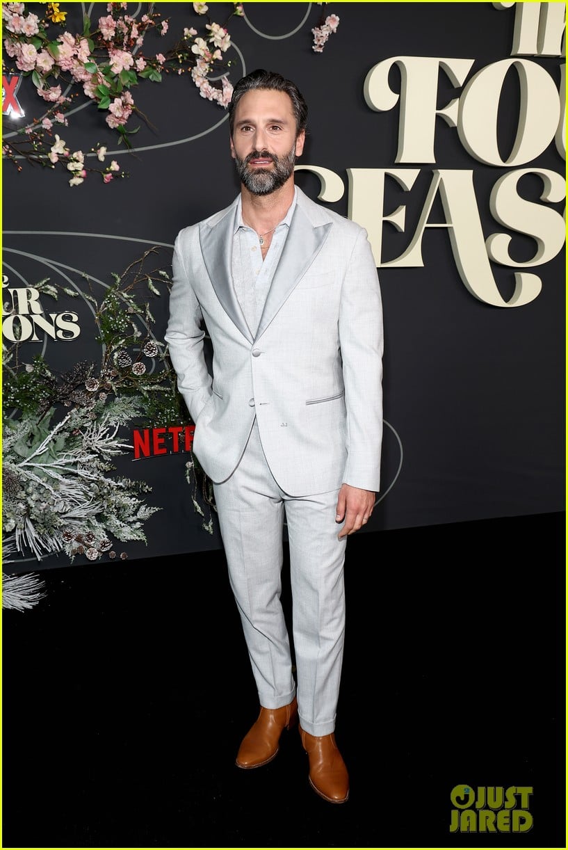 Tina Fey, Steve Carrell & More Premiere New Series 'The Four Seasons ...