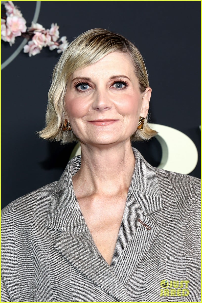 Tina Fey, Steve Carrell & More Premiere New Series 'The Four Seasons ...