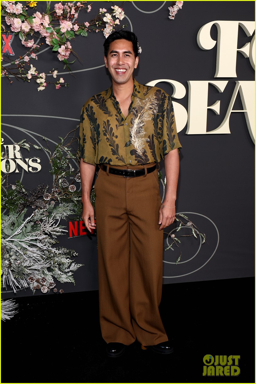 Tina Fey, Steve Carrell & More Premiere New Series 'The Four Seasons ...