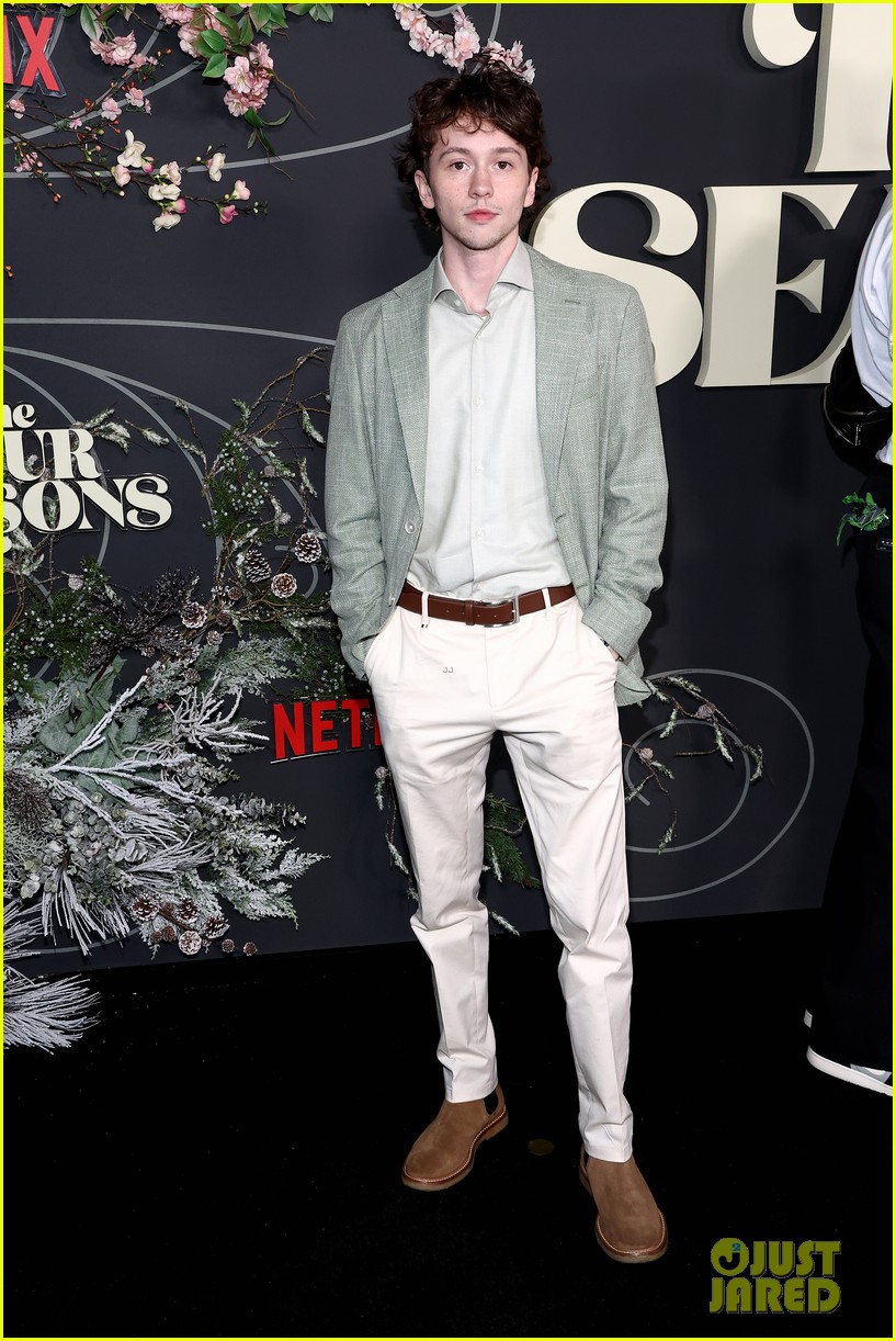 Tina Fey, Steve Carrell & More Premiere New Series 'The Four Seasons ...