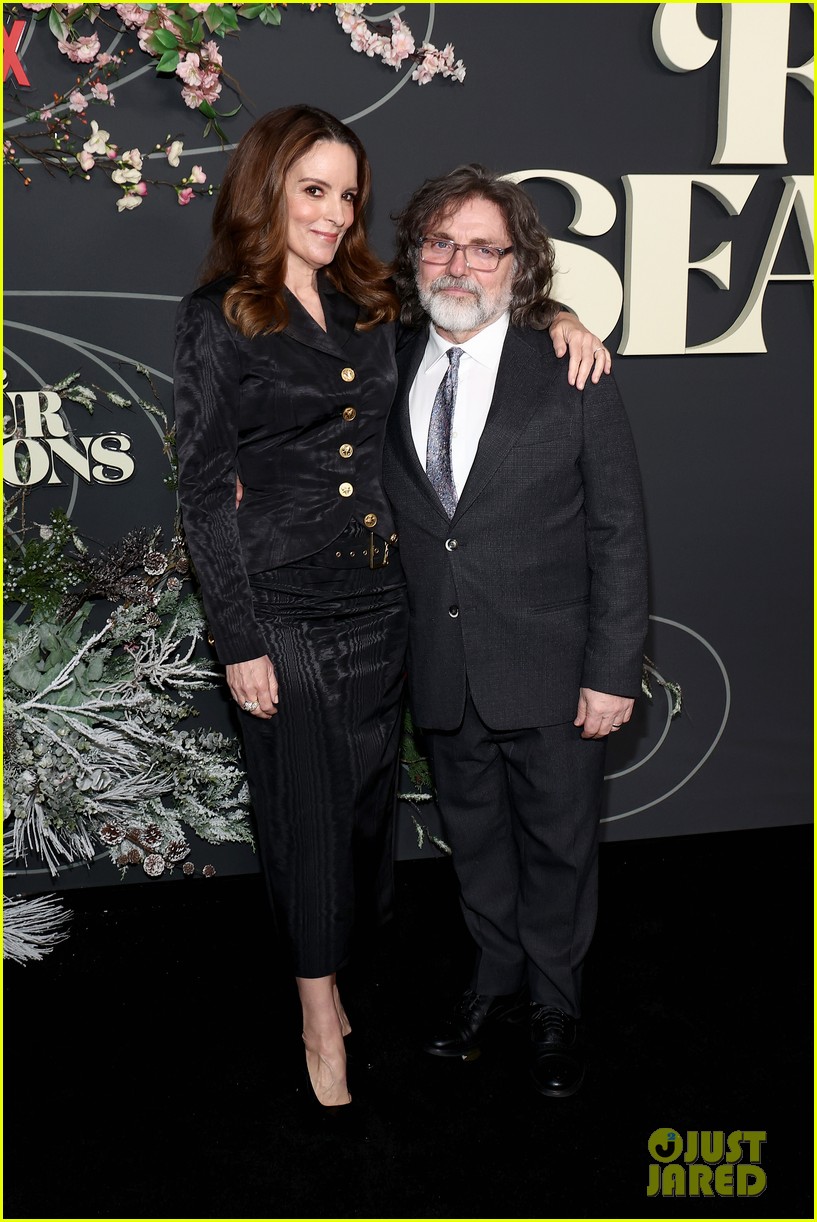 Tina Fey, Steve Carrell & More Premiere New Series 'The Four Seasons ...