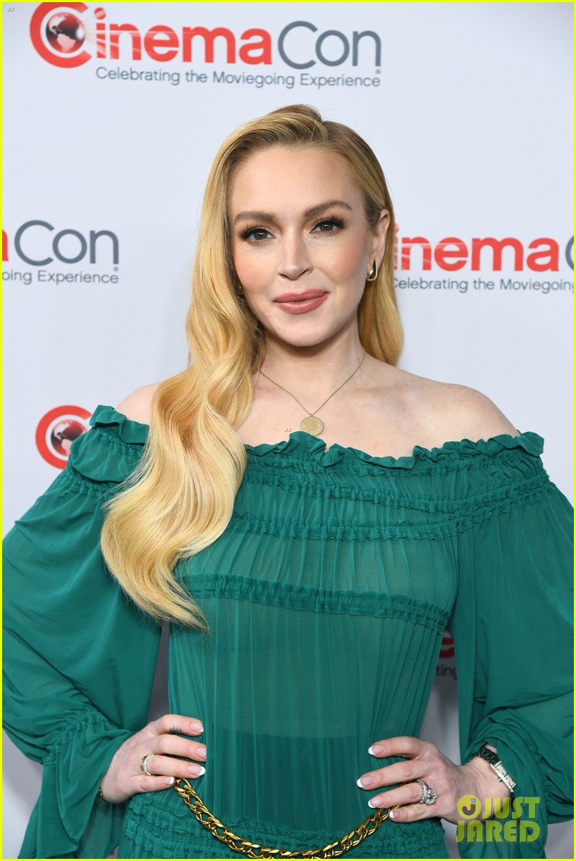 Lindsay Lohan Says She & Jamie Lee Curtis Take on 'New Personalities ...