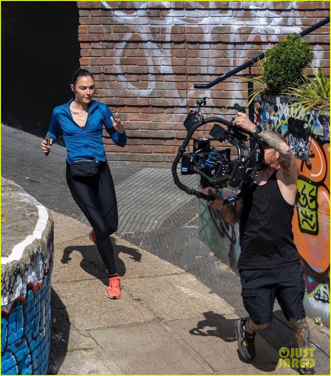 Gal Gadot Celebrates Her 40th Birthday by Filming Action-Packed Running ...