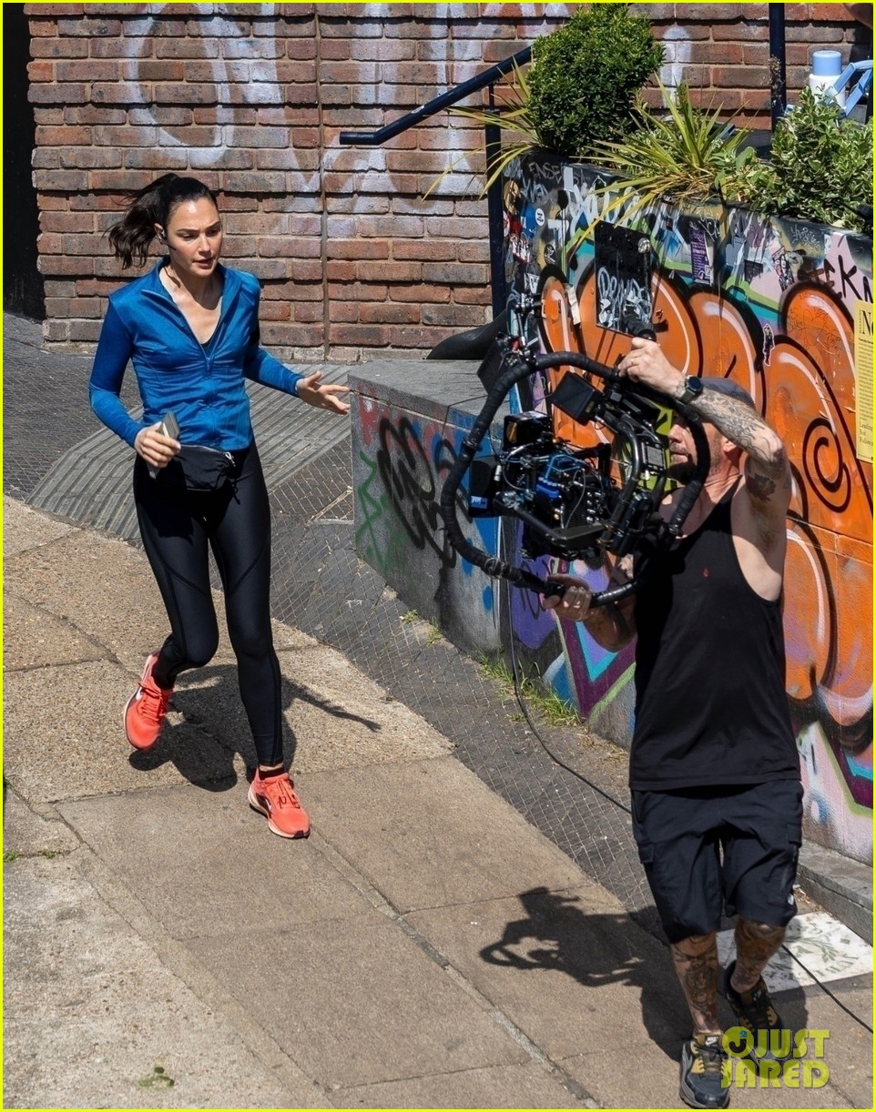 Gal Gadot Celebrates Her 40th Birthday by Filming Action-Packed Running ...