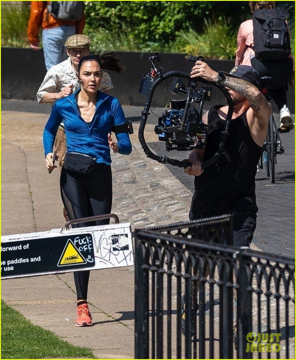 Gal Gadot Celebrates Her 40th Birthday by Filming Action-Packed Running ...