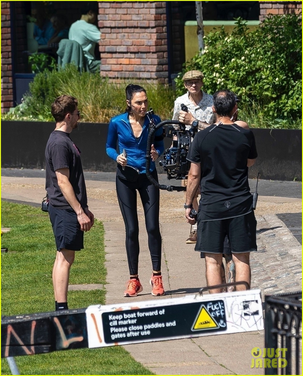 Gal Gadot Celebrates Her 40th Birthday by Filming Action-Packed Running ...