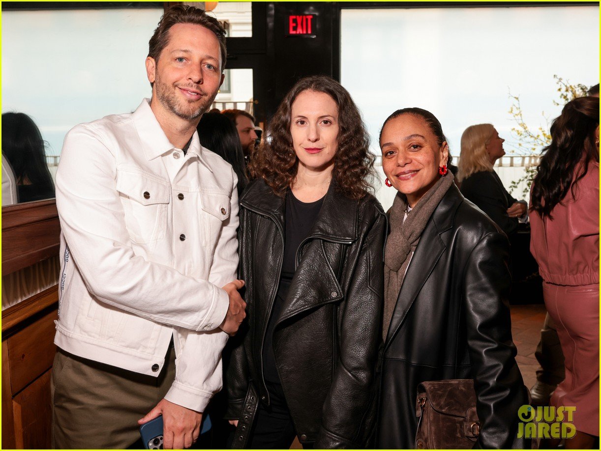 Jessica Chastain & Yara Shahidi Bring Their Moms To Gucci Together ...