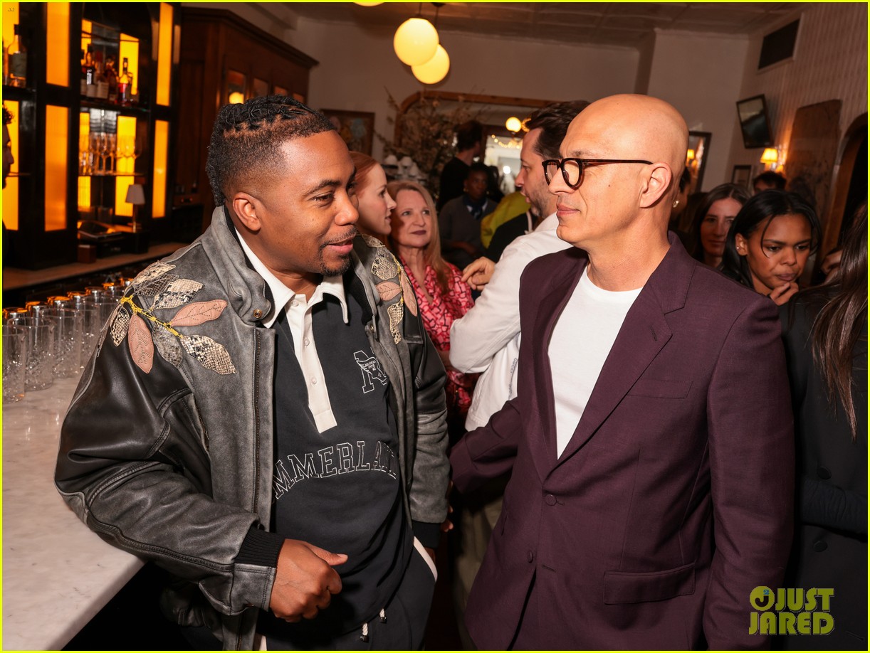 Jessica Chastain & Yara Shahidi Bring Their Moms To Gucci Together ...