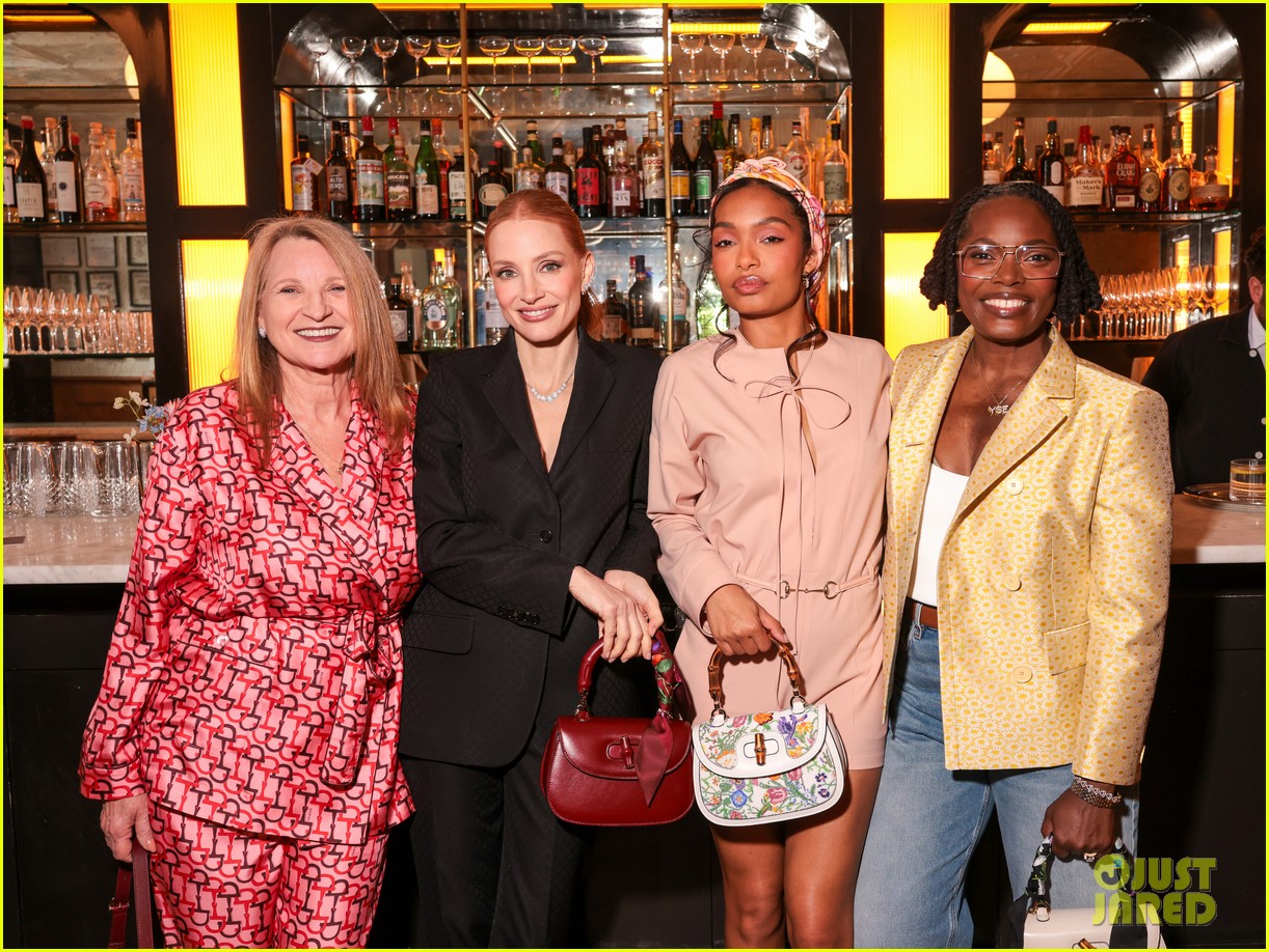 Jessica Chastain & Yara Shahidi Bring Their Moms To Gucci Together ...