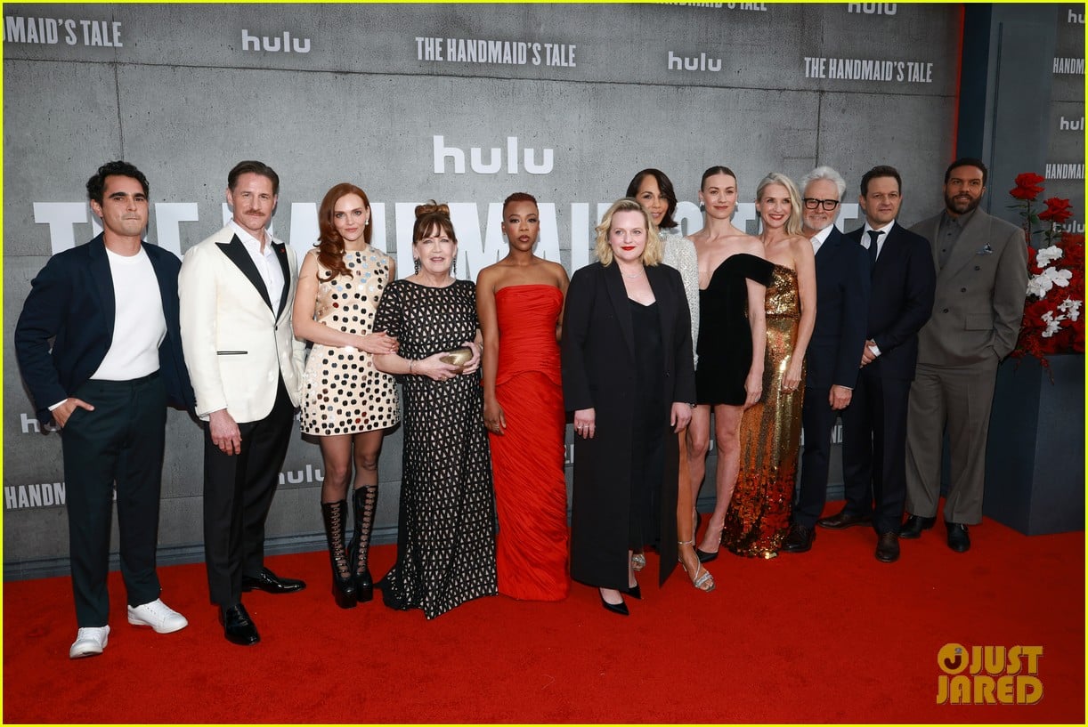 Elisabeth Moss, Max Minghella, & Yvonne Strahovski Attend 'The Handmaid ...