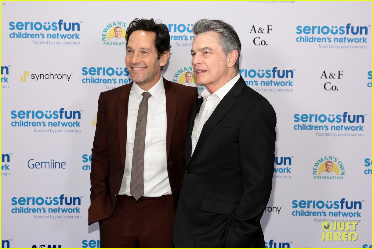 Tom Hanks, Paul Rudd, Ayo Edebiri, & More Stars Support a 'Night of ...
