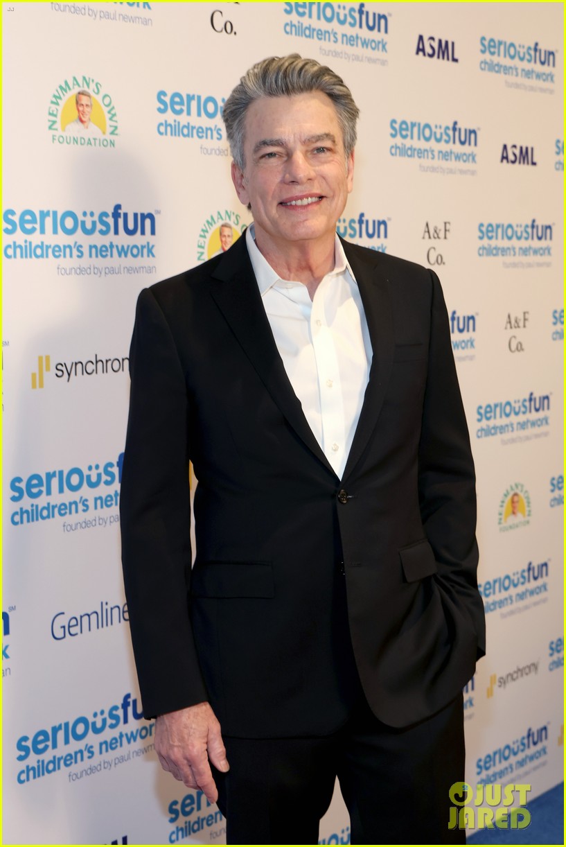 Tom Hanks, Paul Rudd, Ayo Edebiri, & More Stars Support a 'Night of ...