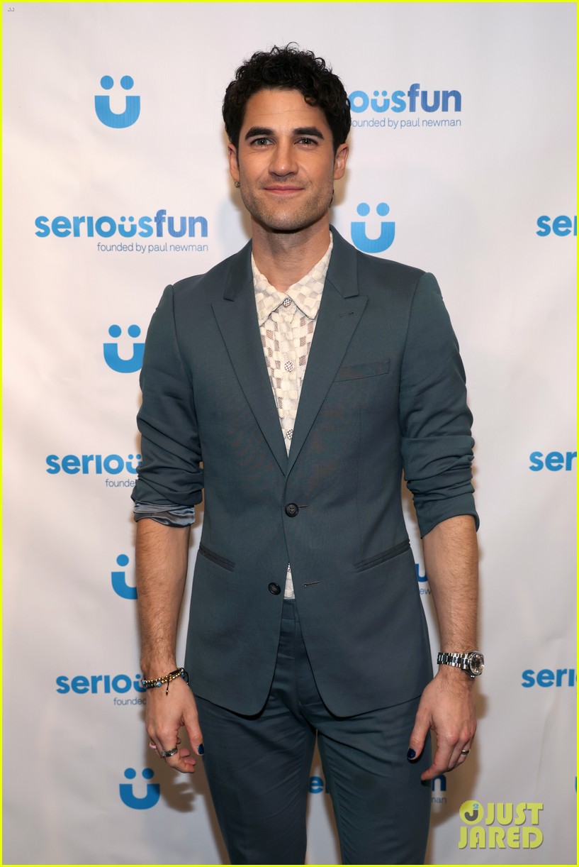 Tom Hanks, Paul Rudd, Ayo Edebiri, & More Stars Support a 'Night of ...