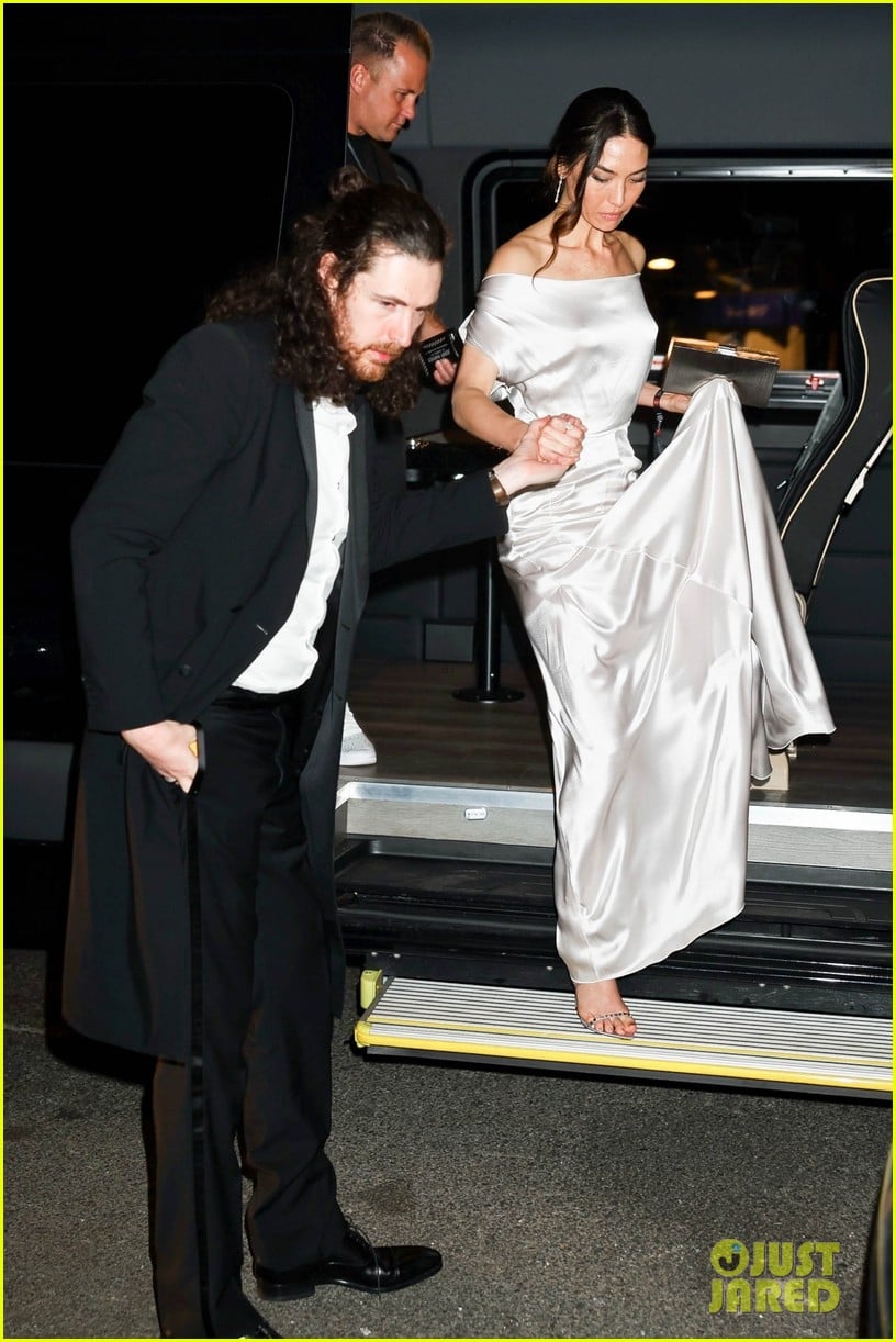 Hozier & Girlfriend Hana Mayeda Spotted in Rare NYC Outing Together ...