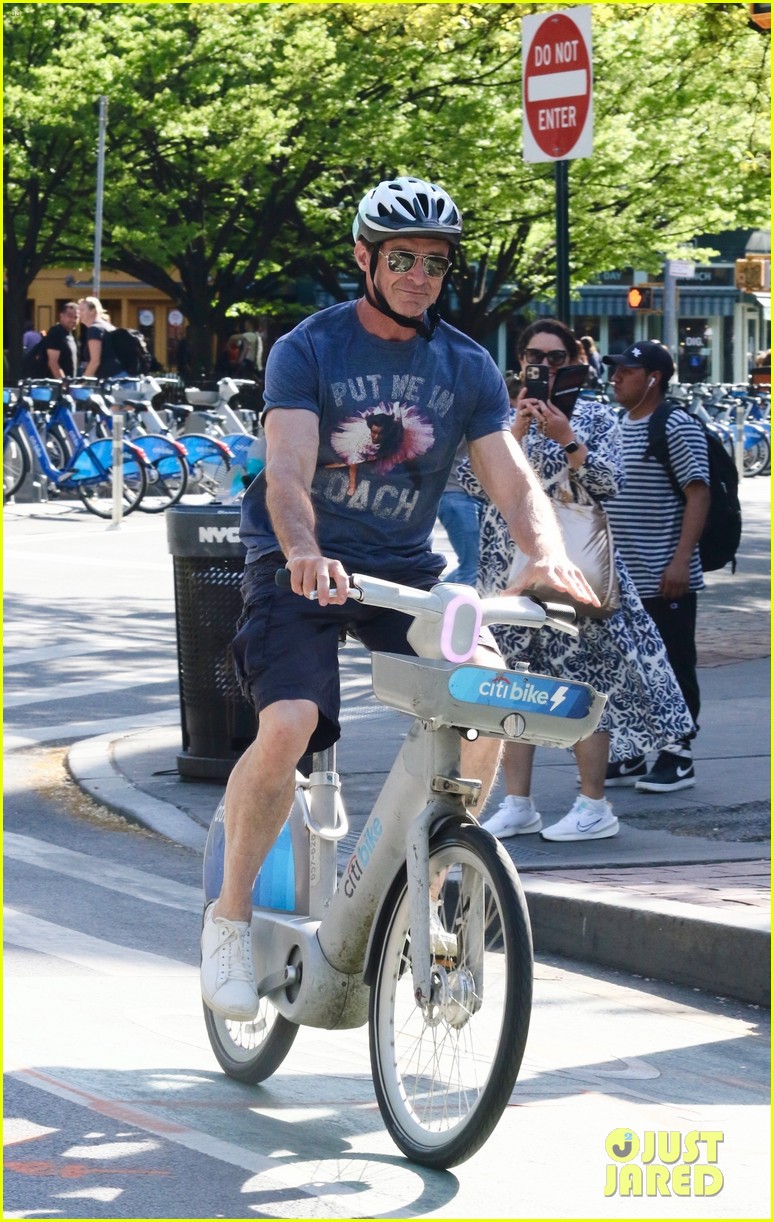 Hugh Jackman Spotted Looking Buff While Heading to Work for His New Off ...