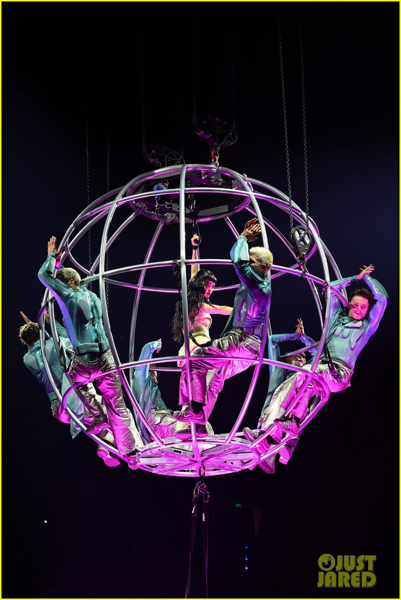 Katy Perry 'Lifetimes Tour' Set List Revealed After Opening Night in ...