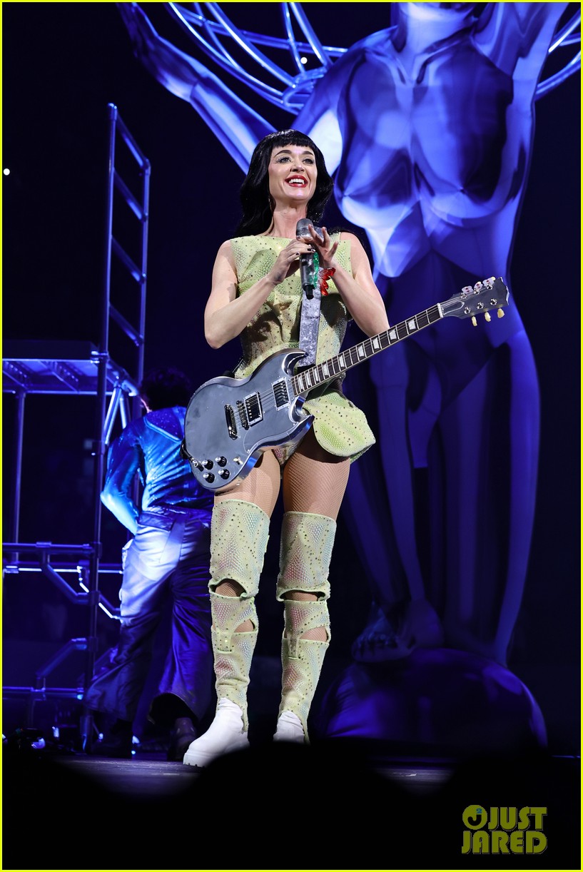 Katy Perry 'Lifetimes Tour' Set List Revealed After Opening Night in Mexico City: Photo 5148366 ...