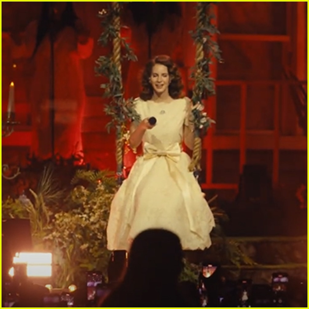 Lana Del Rey Says She Kissed Morgan Wallen, Debuts 3 New Songs While Performing at Stagecoach ...