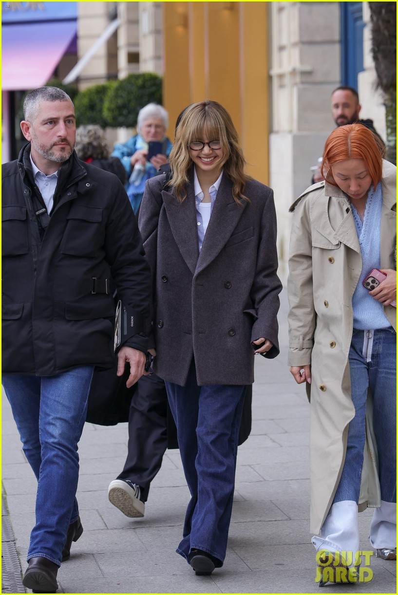 LISA Goes Shopping In Paris As Maroon 5 Announces New Collab 'Priceless ...