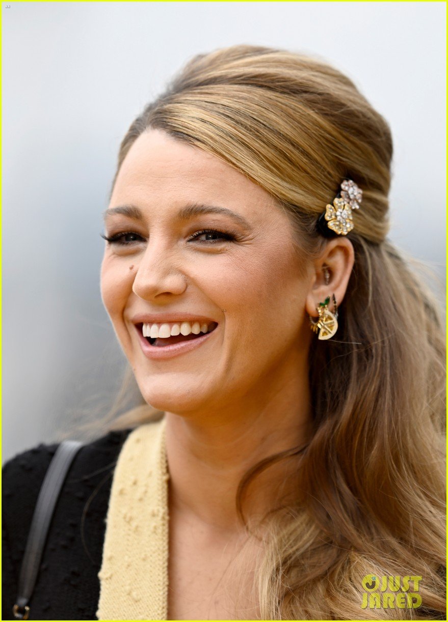 Blake Lively & Anna Kendrick Kick Off 'Another Simple Favor' Press Tour with Henry Golding ...