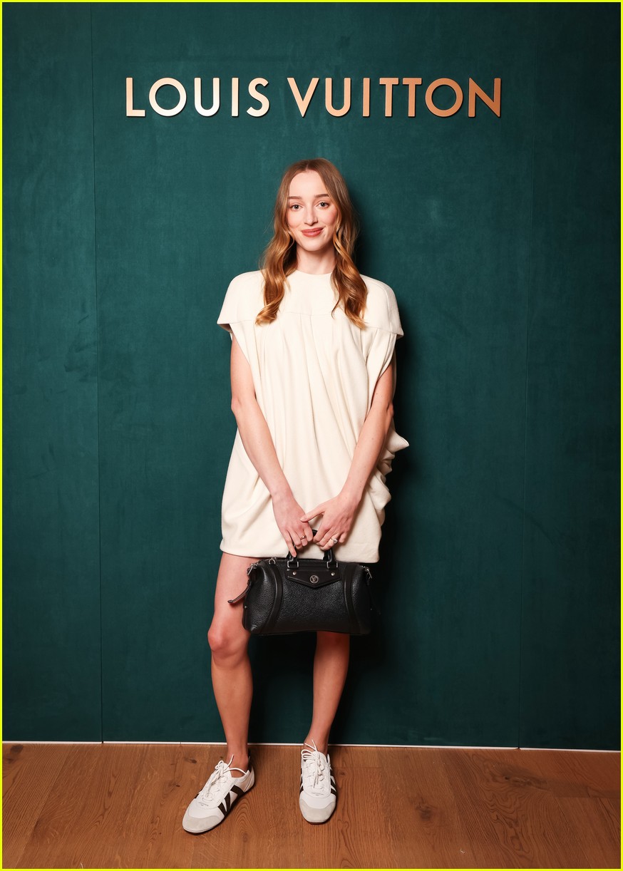 Phoebe Dynevor, Haim Sisters, & More Wear Louis Vuitton's New Sneakers at L.A. Launch Event ...