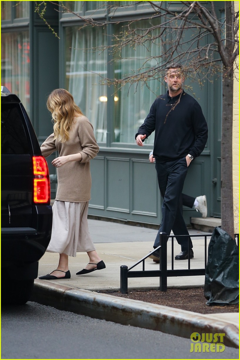 Jennifer Lawrence & Husband Cooke Maroney Step Out for Early Dinner ...