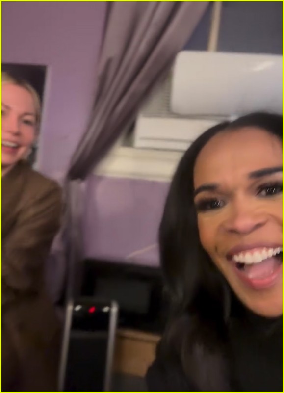 Michelle Williams & Michelle Williams Meet for First Time, Backstage at ...