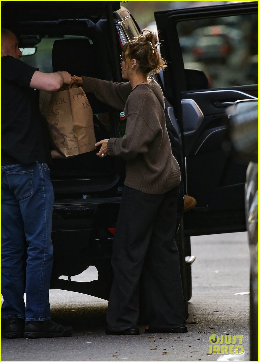 Miley Cyrus & Boyfriend Maxx Morando Have a Casual Easter Outing in NYC ...