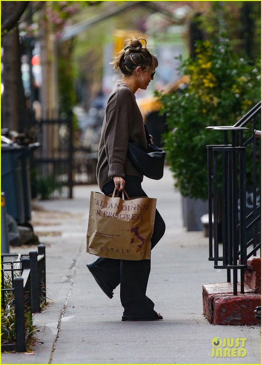 Miley Cyrus & Boyfriend Maxx Morando Have a Casual Easter Outing in NYC ...