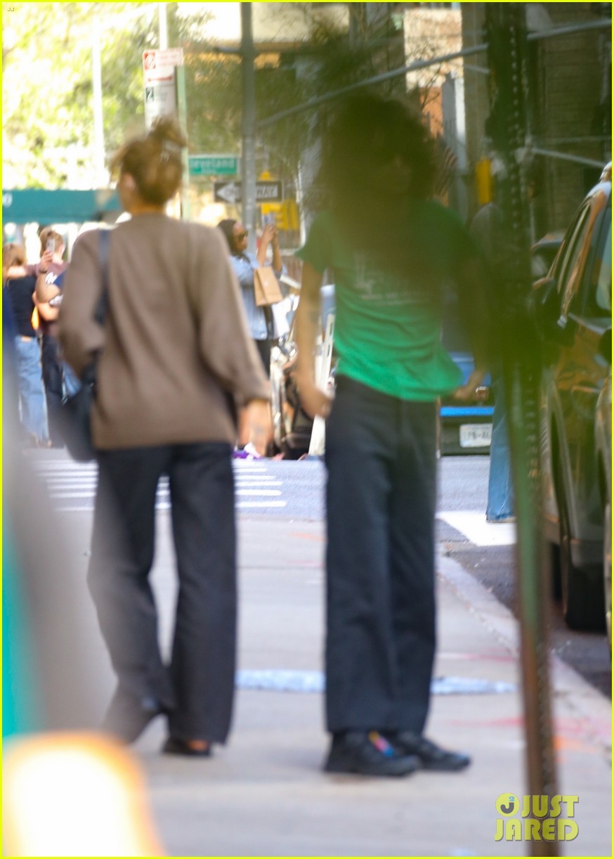 Miley Cyrus & Boyfriend Maxx Morando Have a Casual Easter Outing in NYC ...