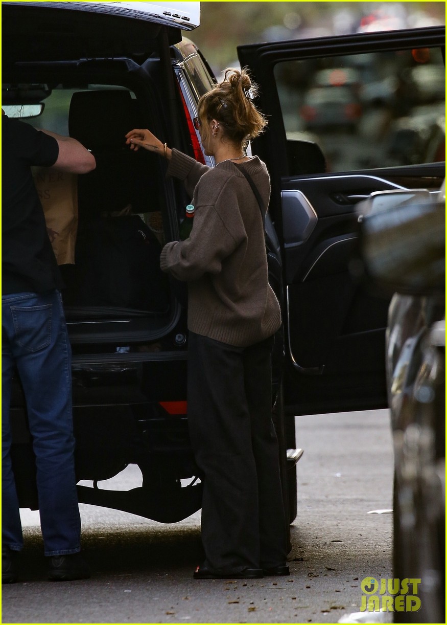 Miley Cyrus & Boyfriend Maxx Morando Have a Casual Easter Outing in NYC ...