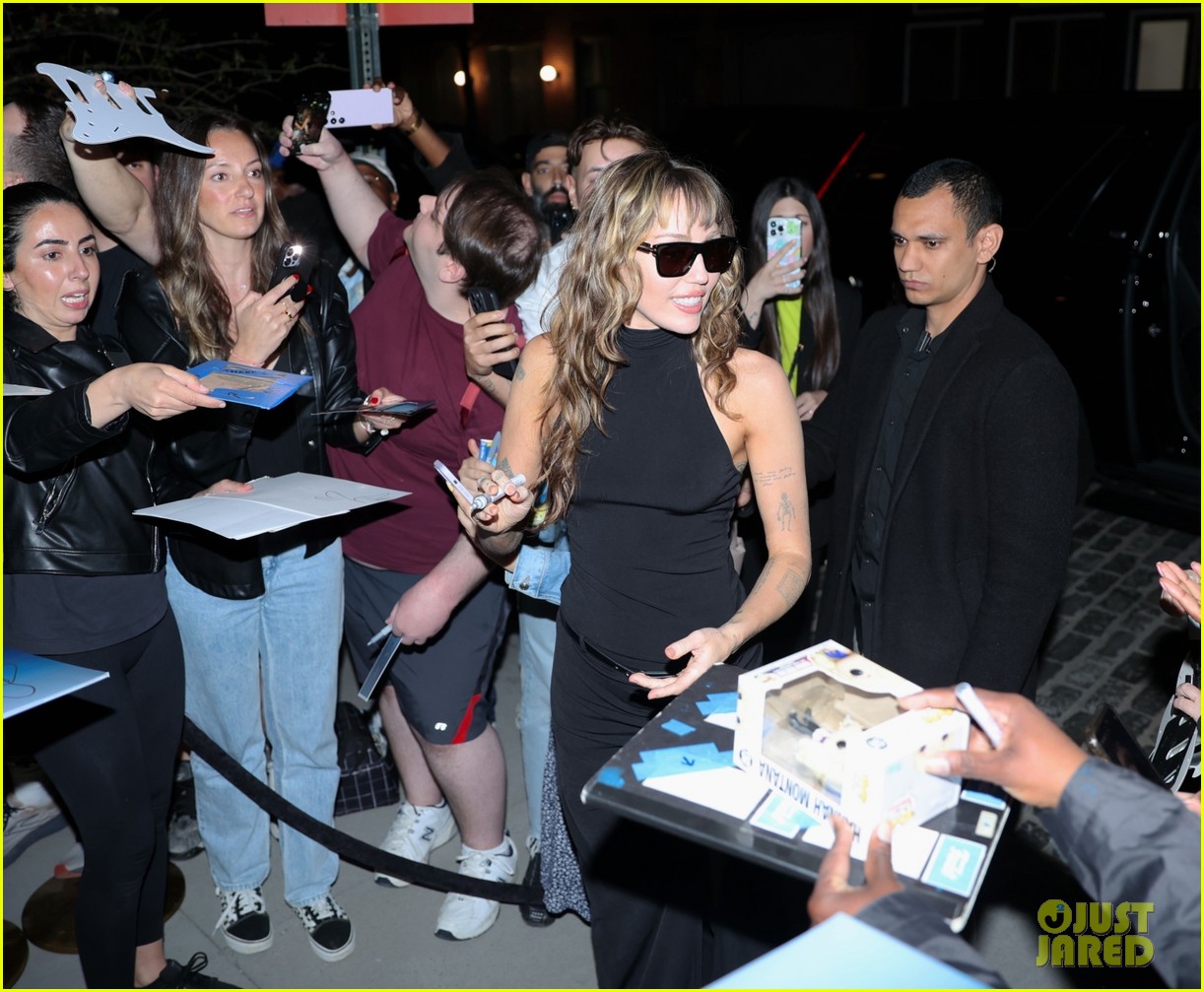 Miley Cyrus Films New Commercial in NYC Ahead of Upcoming Album ...