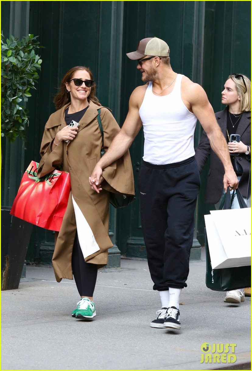 Minka Kelly & Boyfriend Dan Reynolds Hold Hands in NYC Following ...
