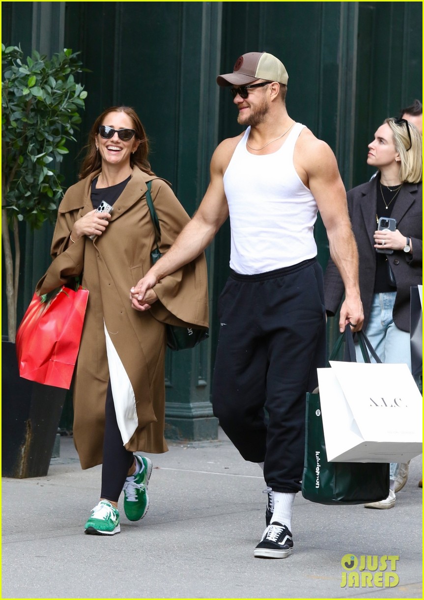Minka Kelly & Boyfriend Dan Reynolds Hold Hands in NYC Following ...